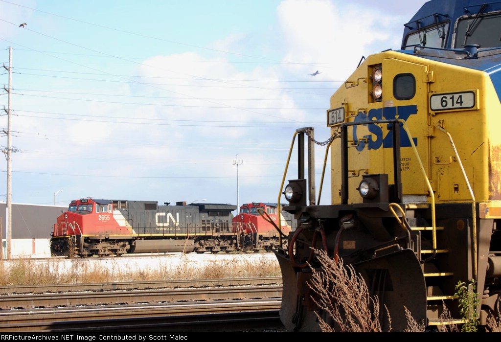 CN 2655 & CSX 614